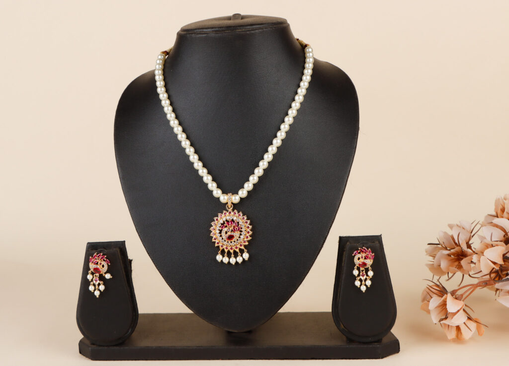 Traditional Pearl Set – Laxmi Pearls